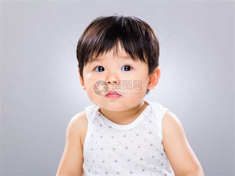 严重婴儿高清图片下载 正版图片502562090 摄图网
