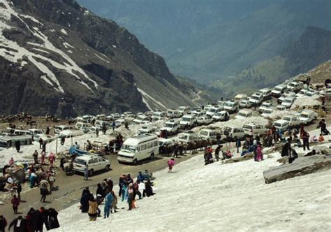 Rohtang Pass Opened For Tourists After Six Months India News India TV