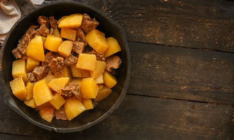 굴 래 쉬 고기와 감자를 삶아 메인 코스 조 림 음식 배경입니다 맨 위로 감자 요리에 대한 스톡 사진 및 기타 이미지 감자 요리 건강한 식생활 고기 Istock