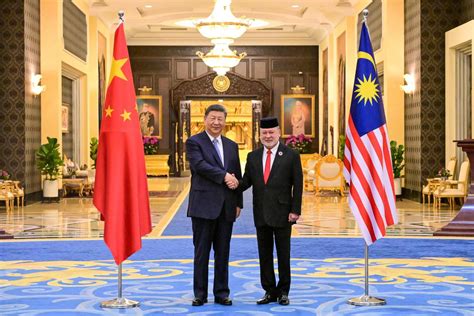 Flag Error On Front Page Of Sin Chew Daily Unacceptable Says Malaysias King The Straits Times