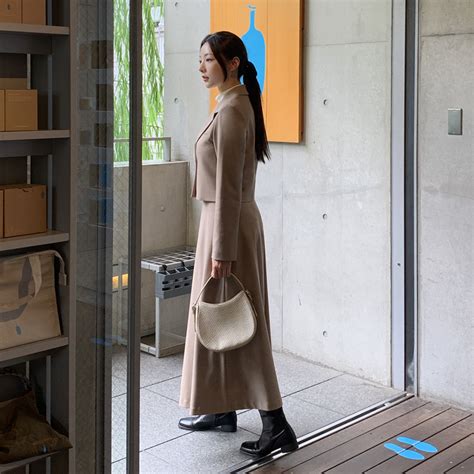 하객룩투피스🚚부분당일발송 울함유 캘린 크롭 자켓 롱 스커트 셋업 St2495 통통