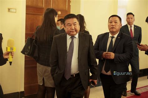 Д Ганбат Эрх баригчдын амьдрал цагаан сар ард түмнийх хар нулимс Eguur Mn