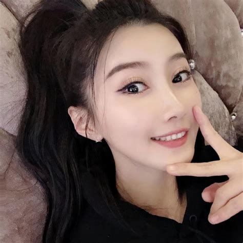 只要我跑得夠快，海浪就追不到我 大笑笑 Facebook