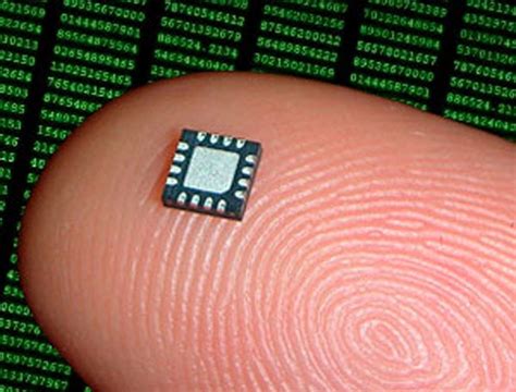 Worlds First 1000 Processor Microchip