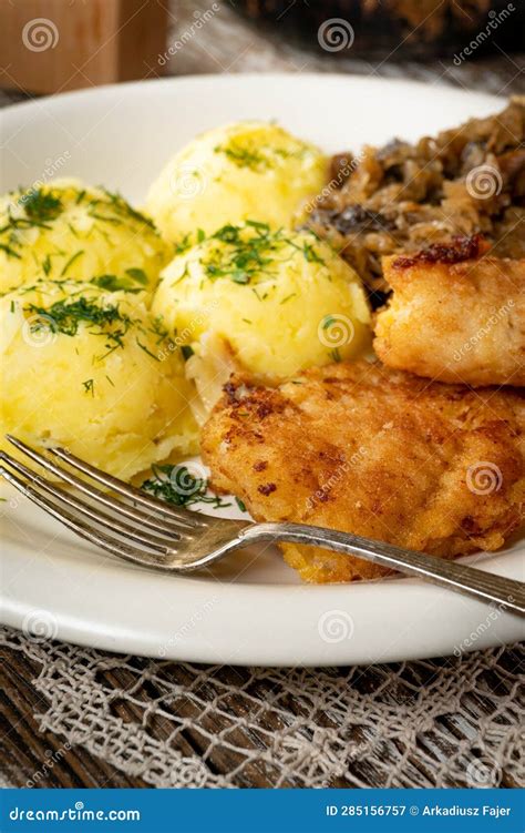 Fried Cod Fillet Stock Image Image Of Food Mushrooms 285156757
