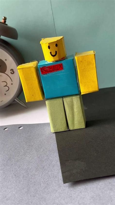 Diy Paper Roblox Noob Avatar Roblox Papercraft Noob How To Make Roblox Paper Figurines In