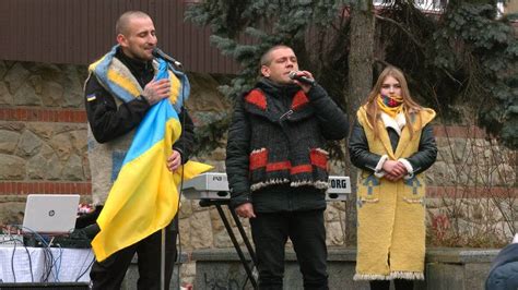 Прикарпатські музиканти зібрали для ЗСУ понад 400 тисяч гривень Pravda If Ua Новини твого міста