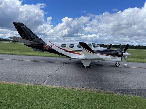 N1lt 1982 Beechcraft B60 Duke Turboprop On