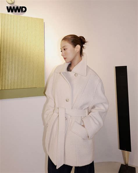 坂口健太郎との共演で話題沸騰！イ・セヨン、冬の芸術作品のような佇まい…ハイブランド纏った冬の女神に変身♡ ケイのミューズ