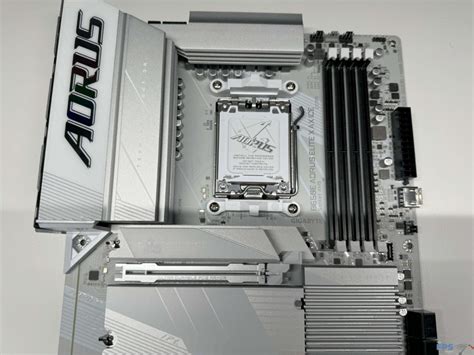 Gigabyte B E Aorus Elite X Ax Ice Motherboard Review