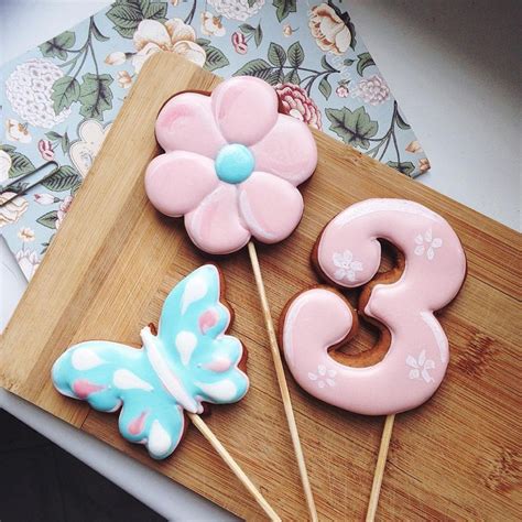 Сегодня в России отмечается День Семьи Любви и Верности С праздником милые семья наша опора