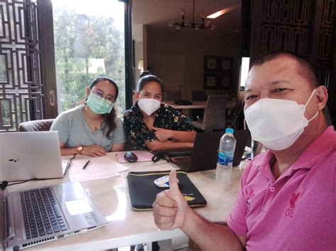 งานสอนโปรแกรม Illustrator โปรแกรม Photoshop ศูนย์จำหน่ายสินค้า Aurame คุณนิต คุณนิวเป็นเจ้าของ