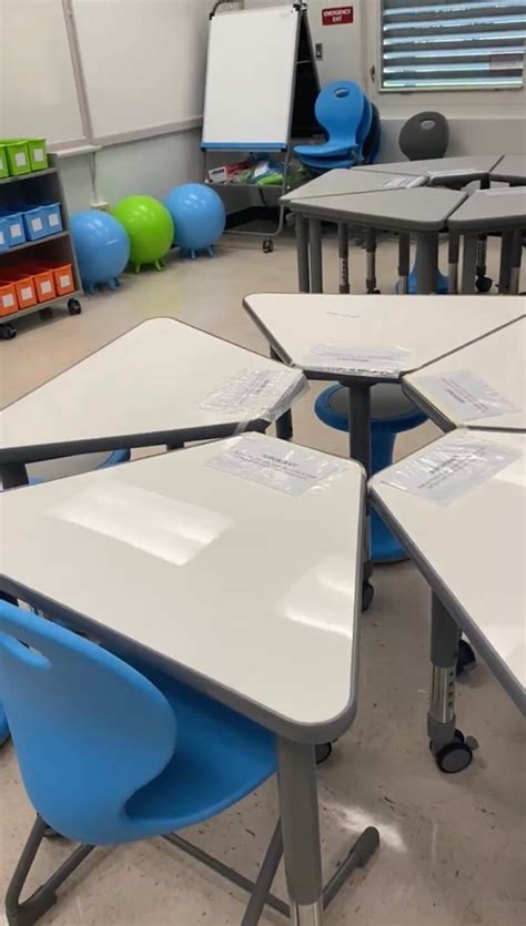 Innovative Classroom Table