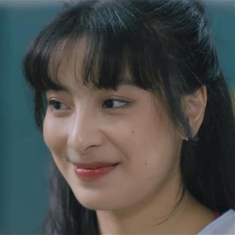 ပဥ္စလက်မိုးကြည့်ပြီး Review ပေးရမယ်ဆိုရင်တော့ ပိုးမမှီသာ စောင်ရမ်းလှပါတယ် ပိုးမမှီသာ စောင်ရမ်းခ