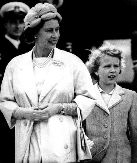 Her Majesty The Queen 高清图片堆糖美图壁纸兴趣社区