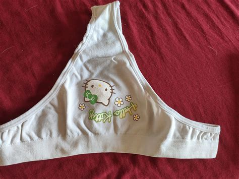 String Hello Kitty Panty Place