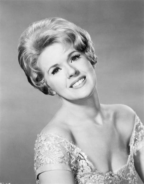 Connie Stevens Hollywood S Sweetheart A Life In The Spotlight And Photos From Her Youth