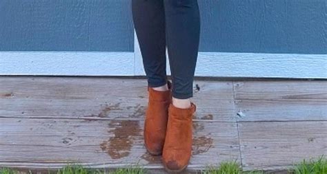 How To DIY Leg Warmers They Ll Make Your Boots Appear Taller