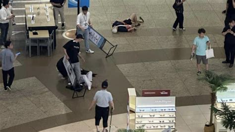 СЭРЭМЖЛҮҮЛЭГ БНСУ д 20 настай залуу 4 хүнийг машинаар дайрч 10 хүнийг гэмтээжээ