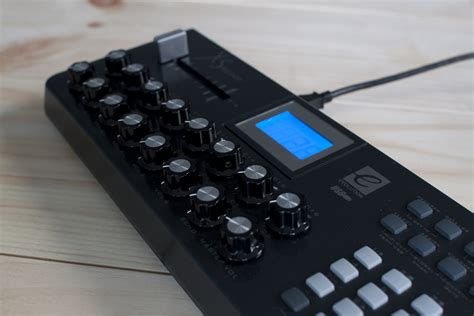 Matrixsynth Evolution X Session Usb Midi Controller With Moog Style Knobs