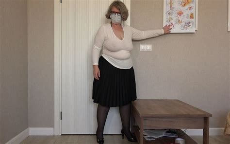 Practical Lesson In Anatomy Class Mature Teacher Teaches Anal And Vaginal Penetration And Cums