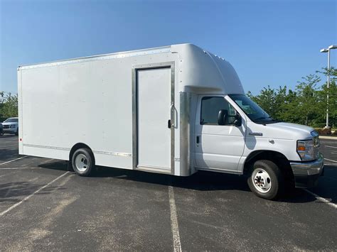 Ford E450 Cutaway Drw Fedex Trucks