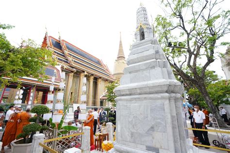 สมเด็จพระสังฆราช เสด็จไปทรงบาตรพระสงฆ์ ในโอกาสฉลองพระชนมายุ 8 รอบ