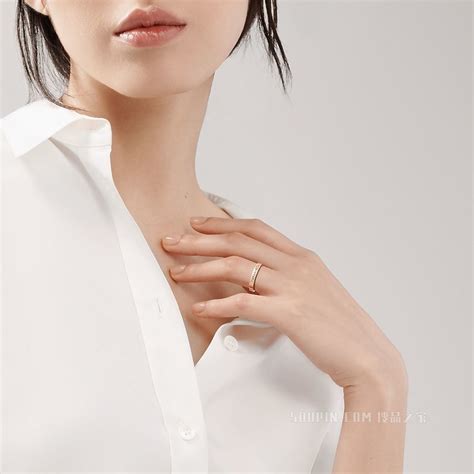 【tiffany蒂芙尼】tiffany And Co® 系列 18k 玫瑰金戒指，宽 3 毫米。 60000548 搜品之家