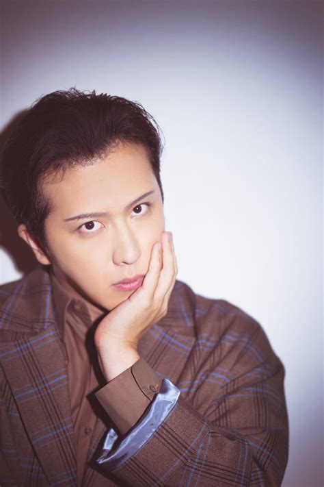 尾上松也「僕の一日はスニーカーエリアに入って、靴選びするところから始まるといっても過言ではない」 Getnavi Web ゲットナビ