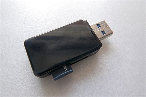 유토이미지 컴퓨터 데이터 연결 장치 Sd카드와 Usb 메모리 어뎁터