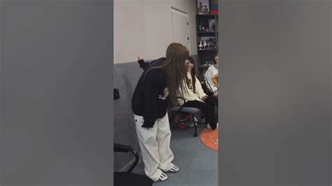 강해린 이상하다 Youtube