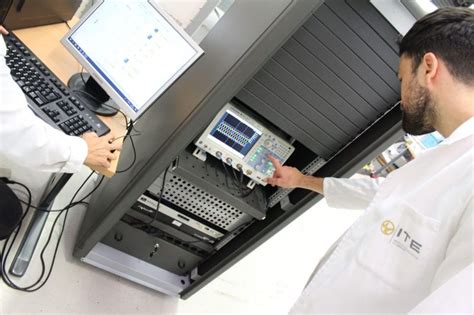 Emuflex El Banco De Pruebas Valenciano Que Testea Cualquier Producto En La Red Eléctrica El