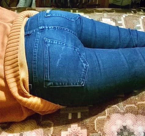 She Doesn T Mind Another Man S Cum Stain On Her Jeans Cause She S A Slut Bild