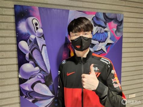 [lck Po] 결승까지 단 한걸음··페이커 캐리로 2세트 승리
