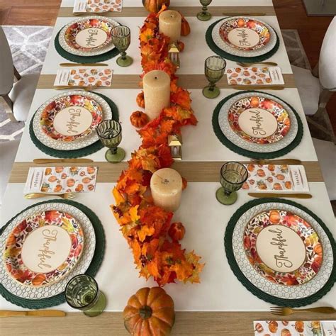 15 Fabulous Fall Tablescapes To Elevate Your Autumn Dining Experience