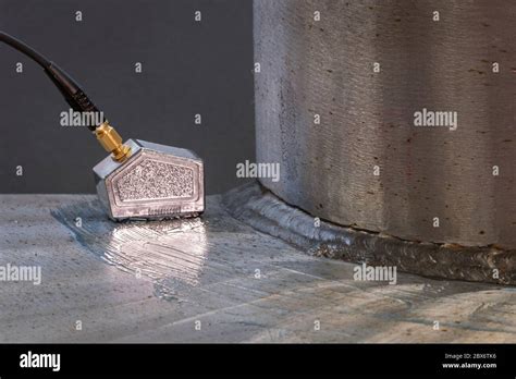 Non Destructive Testing Stock Photo Alamy