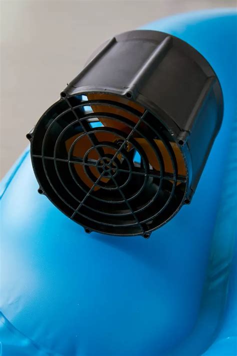 Poolcandy Splash Runner 25 Motorized Pool Float Urban Outfitters Canada