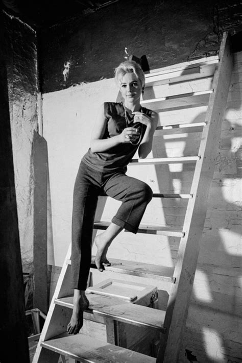 13 φωτογραφίες που αποδεικνύουν πως η Edie Sedgwick ήταν το Fashion