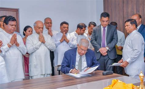 Voterw Ranilwickremesinghe Srilankapresident Rishan De Silva