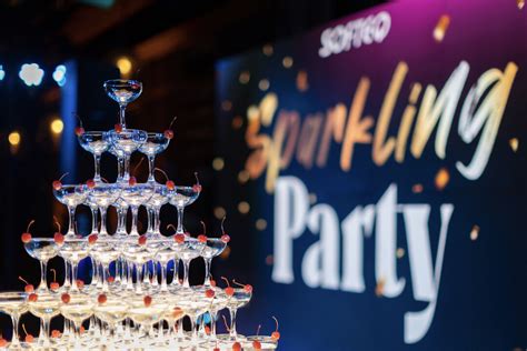 softeq linkedin‘de sparkling party softeq 2023