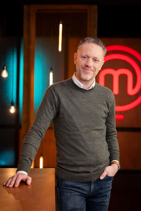 Onbekendste Chef In ‘celebrity Masterchef Is Ook De Opvallendste Wie Is Topkok Michaël Rewers