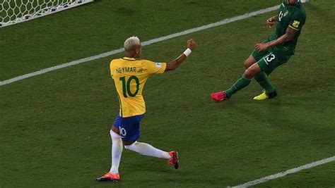 Neymar Scoring Nummer 300 Nrk Sport Sportsnyheter Resultater Og Sendeplan