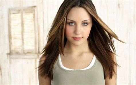 Op Ed Stop Calling Amanda Bynes Crazy Amanda Bynes Amanda Bynes Crazy S Early S Fashion