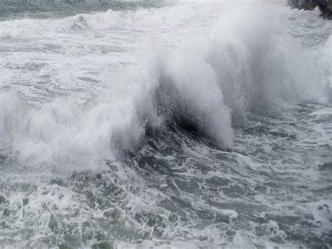 Expressopb Marinha Alerta Para Ressaca No Mar E Ondas De Até 4 Metros