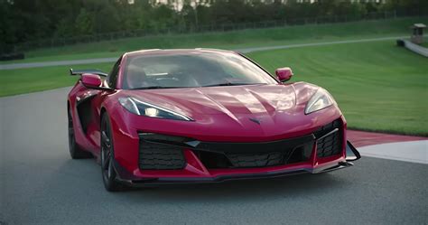 Is The 2023 C8 Corvette Z06 An American Ferrari Reviewer Thinks Its