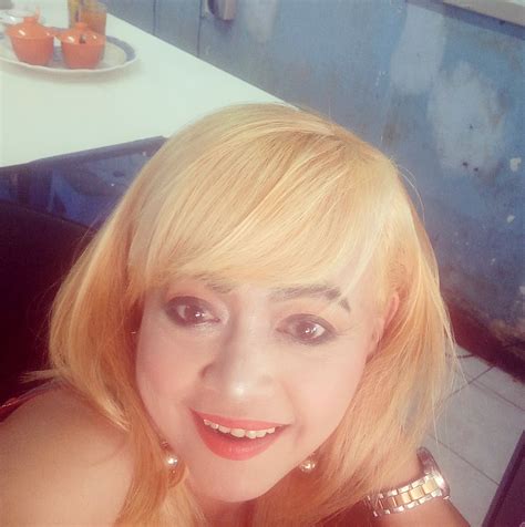 อรเกาะกง ลั้นล้า