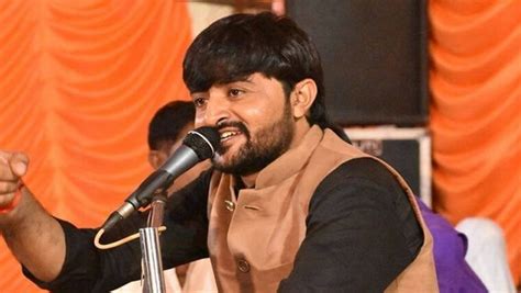 લોક સાહિત્યકાર દેવાયત ખાવડ રાજકોટ Dcp ક્રાઈમ સામે હાજર જાણો શું હતો મામલો Folk Singer Devayat