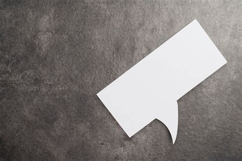 음성 기호가 있는 빈 종이 프리미엄 사진