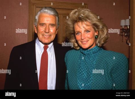 Linda Evans And John Forsythe At The 150th Episode Of The Television