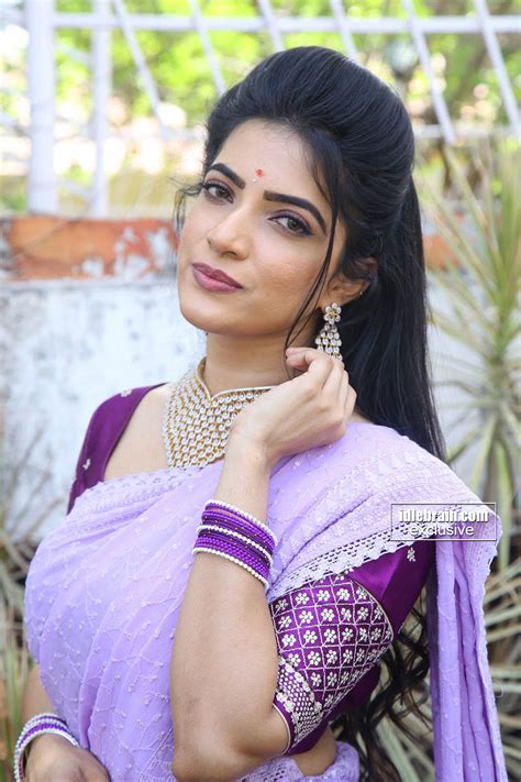 aayushi patel photo gallery telugu cinema actress